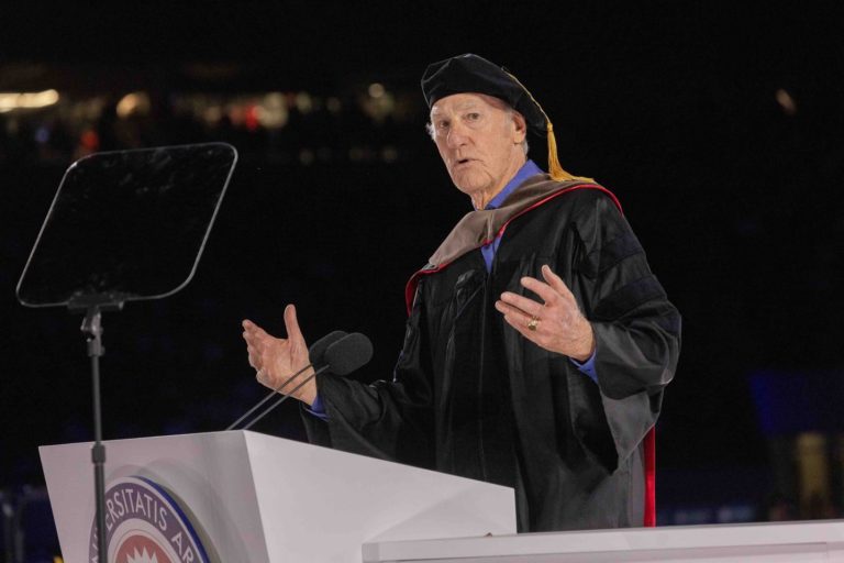 Craig T. Nelson tells graduates to share challenges overcome - Arizona Arts